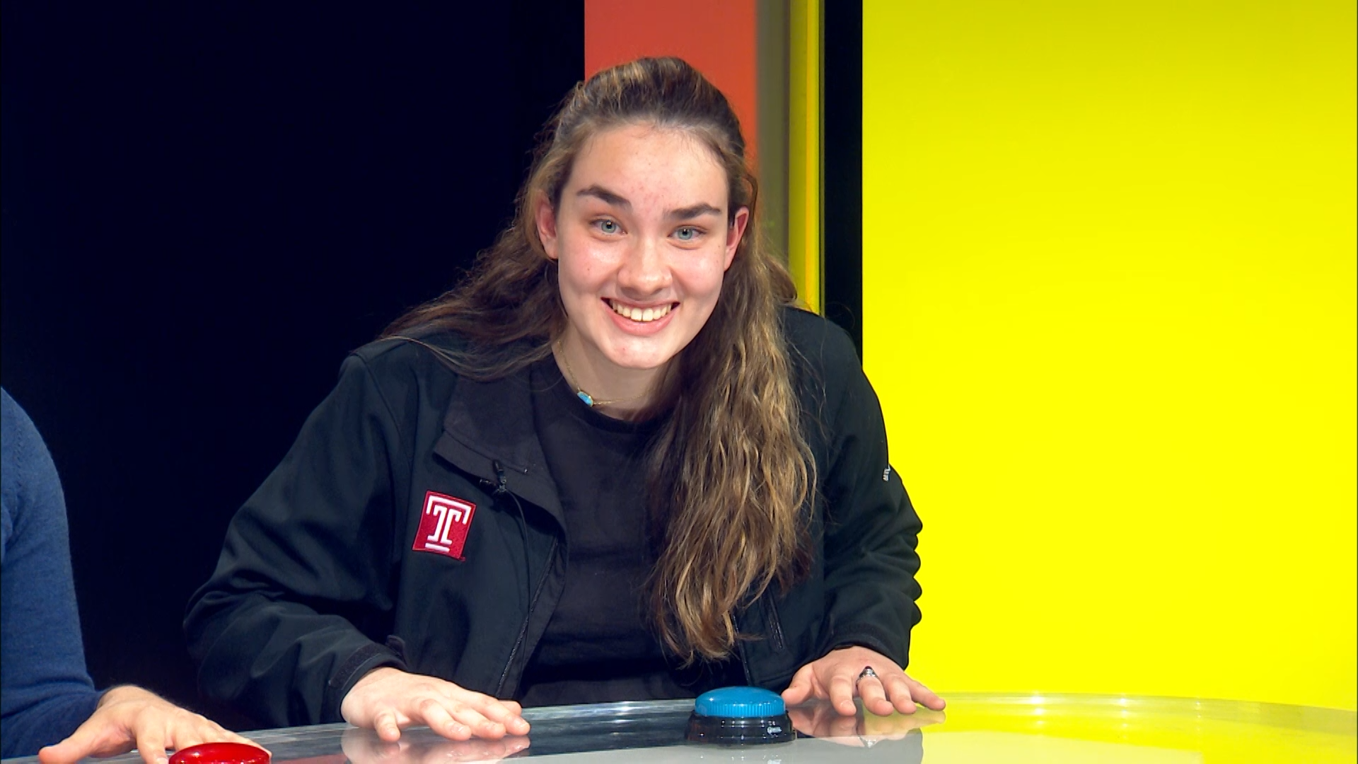 La Charla Returns To The Studio - TUTV